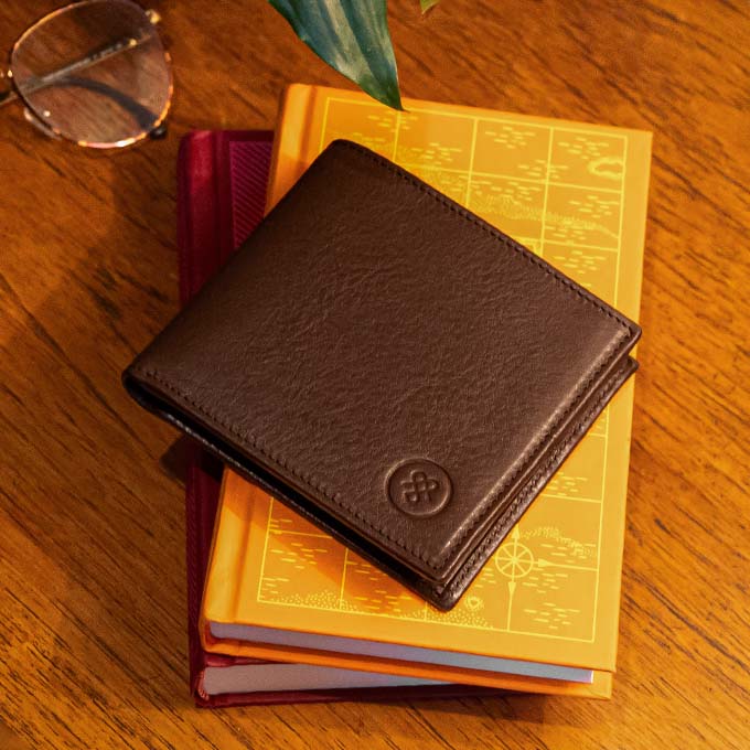 Best Luxury Men’s Leather Wallets | Italian Craftsmanship | Maxwell–Scott